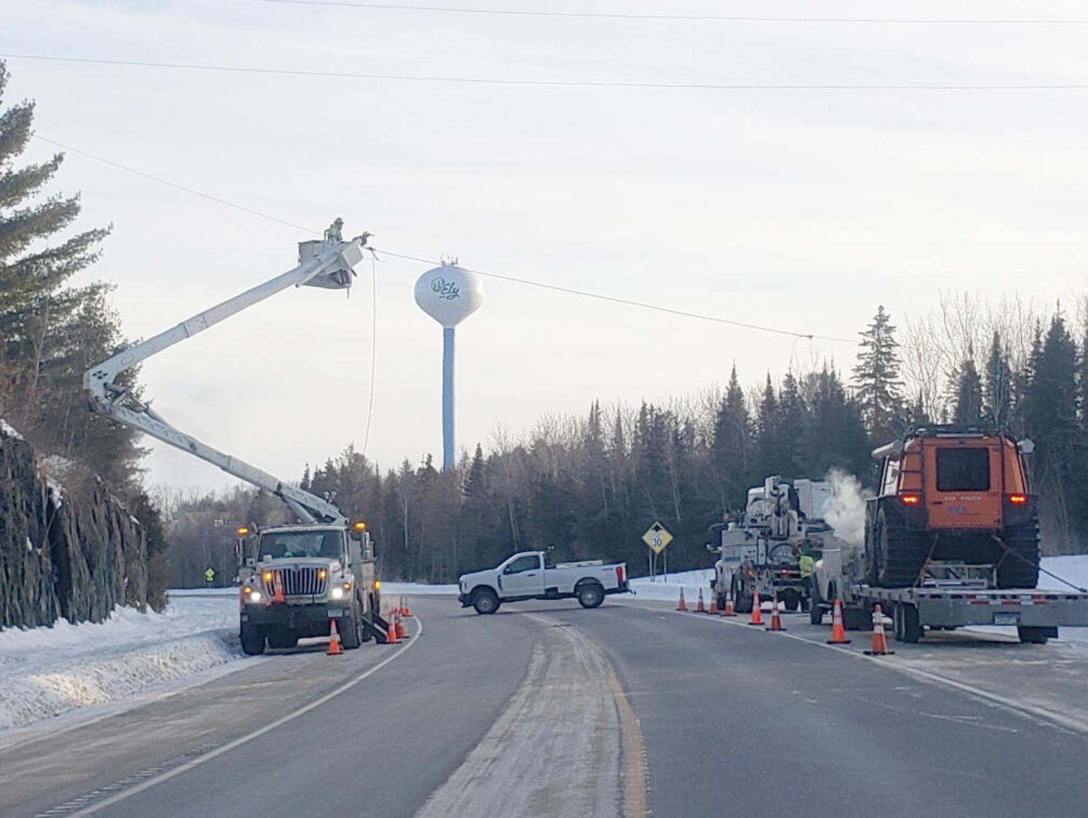 Cold weather breaks splice in power line