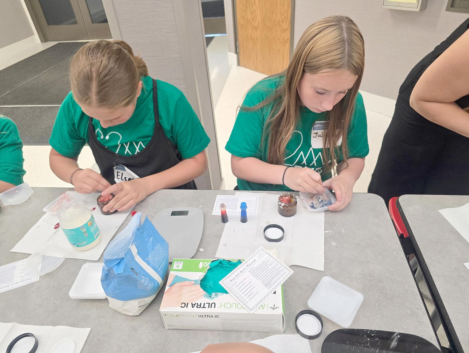 Middle school Scrubs Camp seeks to inspire future leaders of healthcare ...