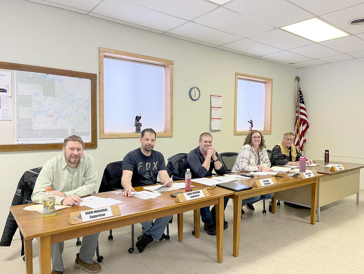 Road conditions, concerns at Fall Lake meeting