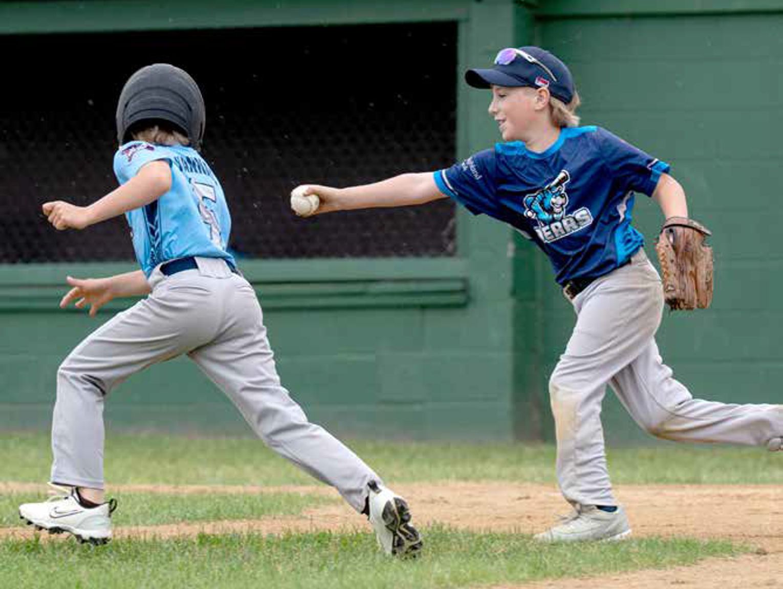 Top teams come to Ely