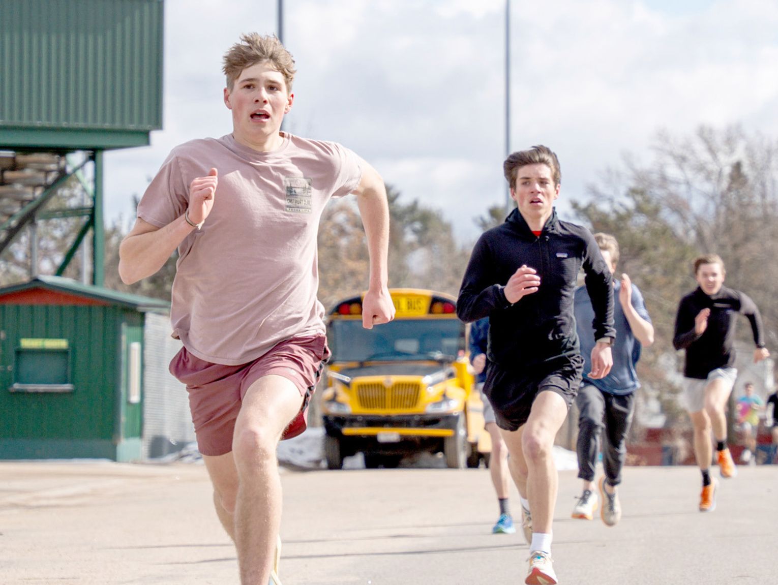 Track teams on spring sprint