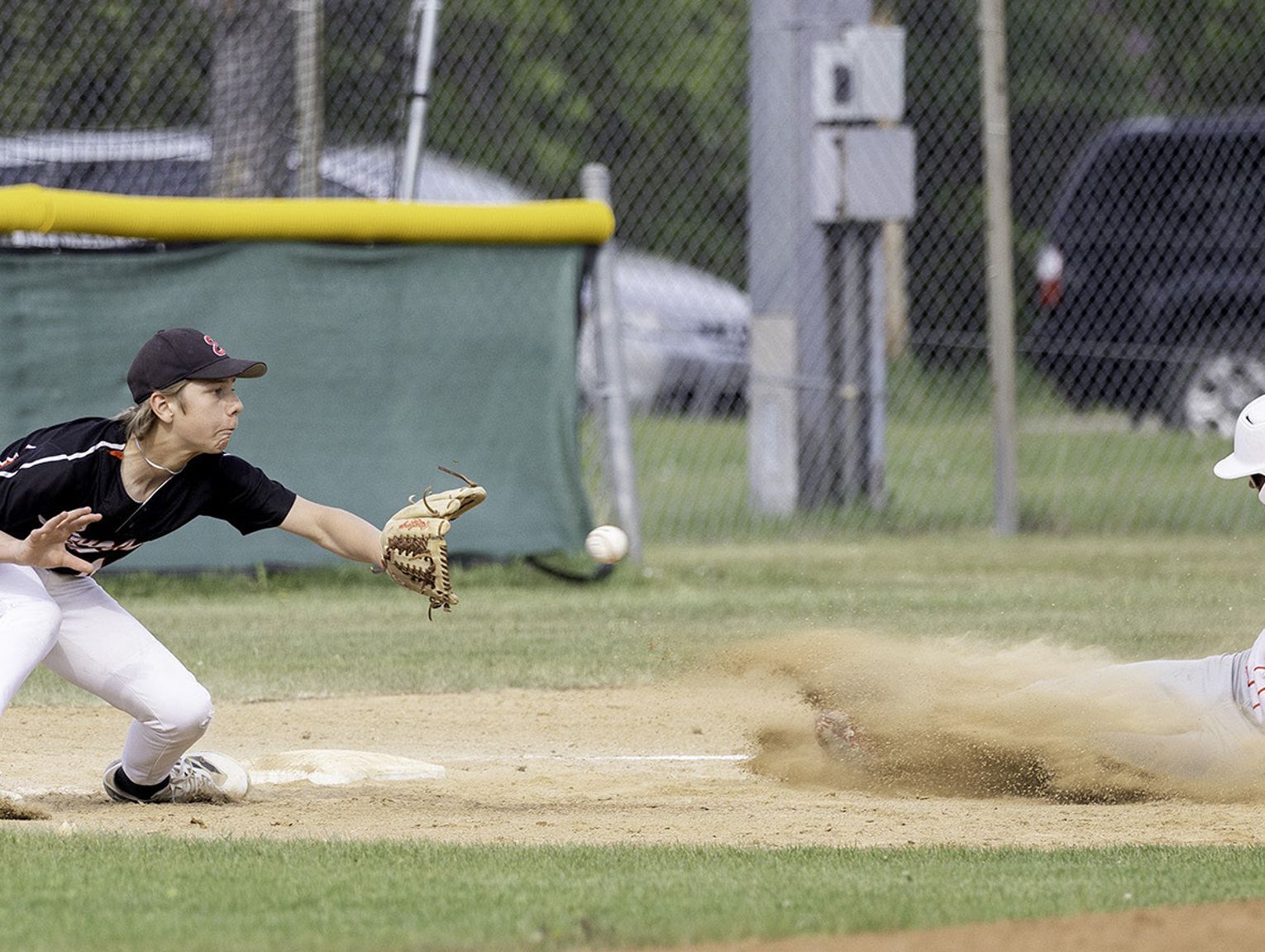 Wolves march on in 7A